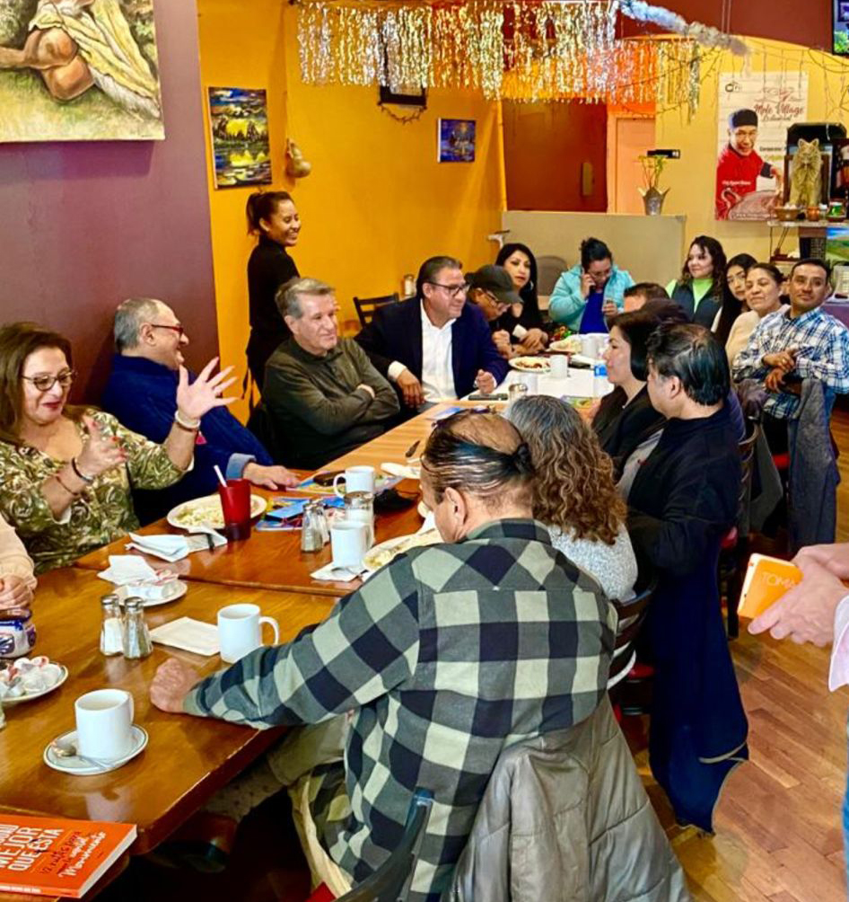 DIÁLOGOS CON “CHILANGOS” EN CHICAGO… - Periódico La Prensa