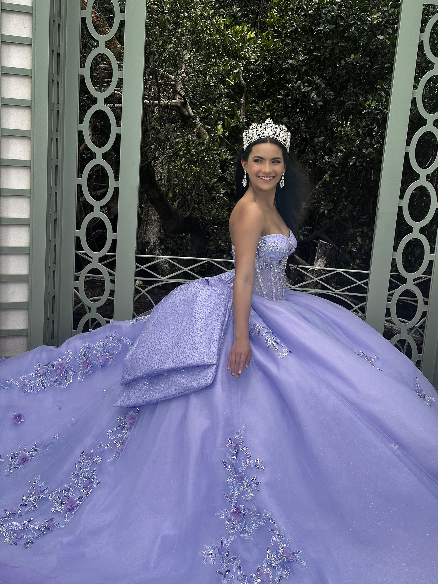 Hija de Aylín Mújica luce espectacular en sus ‘XV Años’… - Periódico La ...
